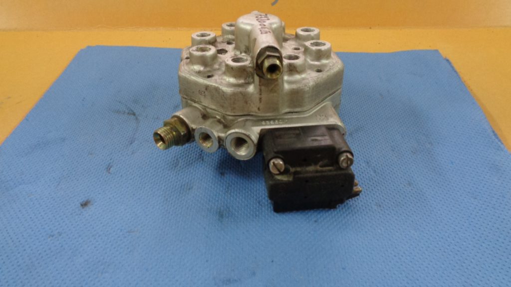 Mengenteiler für Mercedes Benz 420SE, W126, R107, R116 V8 ...
